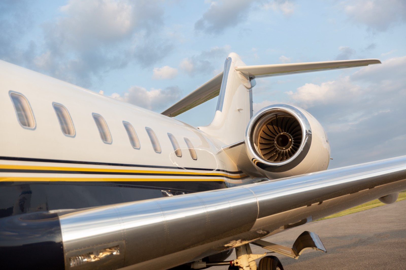 Bombardier Global Express XRS LX-ZIO | Private Jet | Global Jet